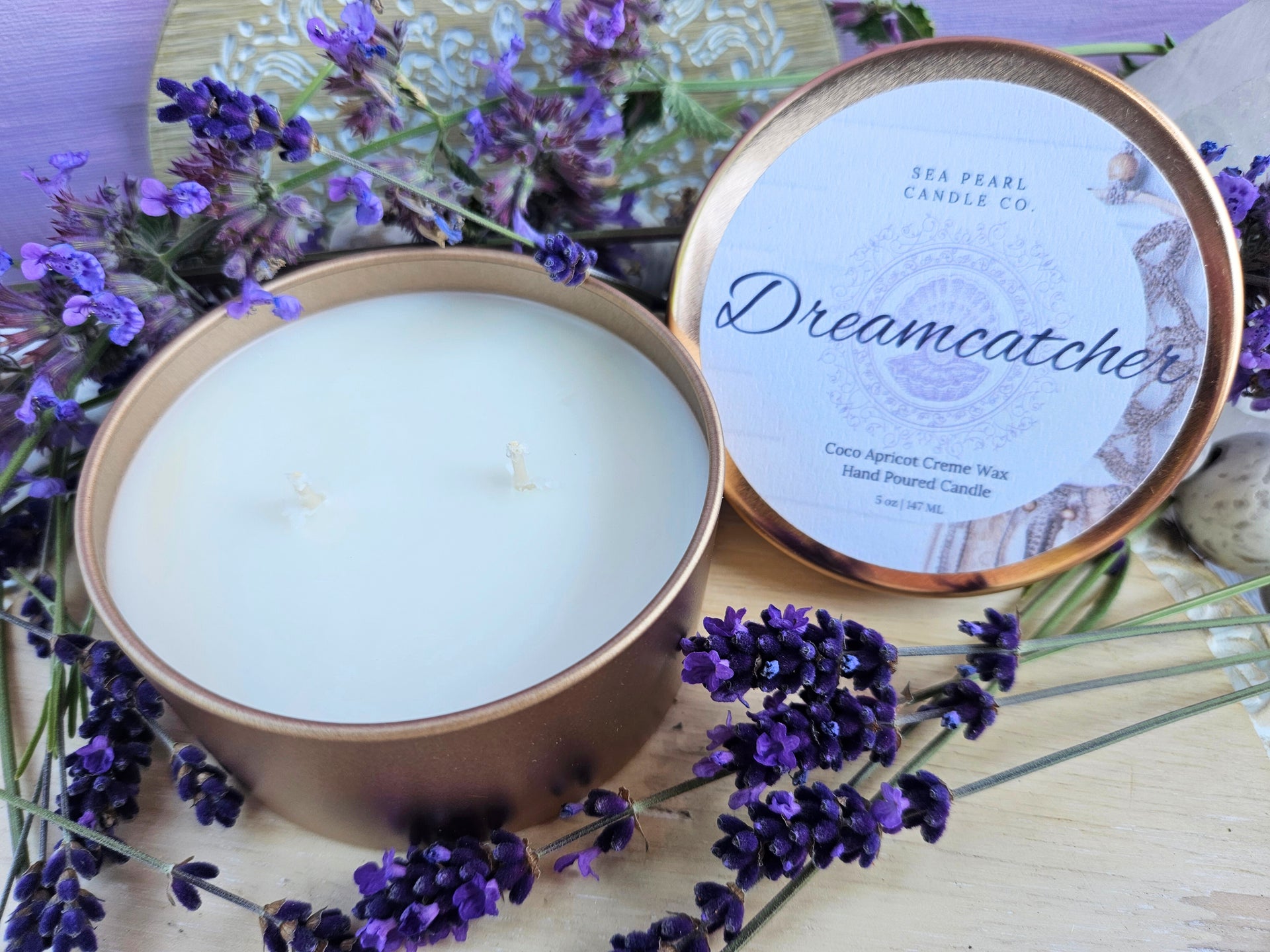 The Glow-Down: Unveiling the Benefits of Natural vs. Synthetic Candles ...